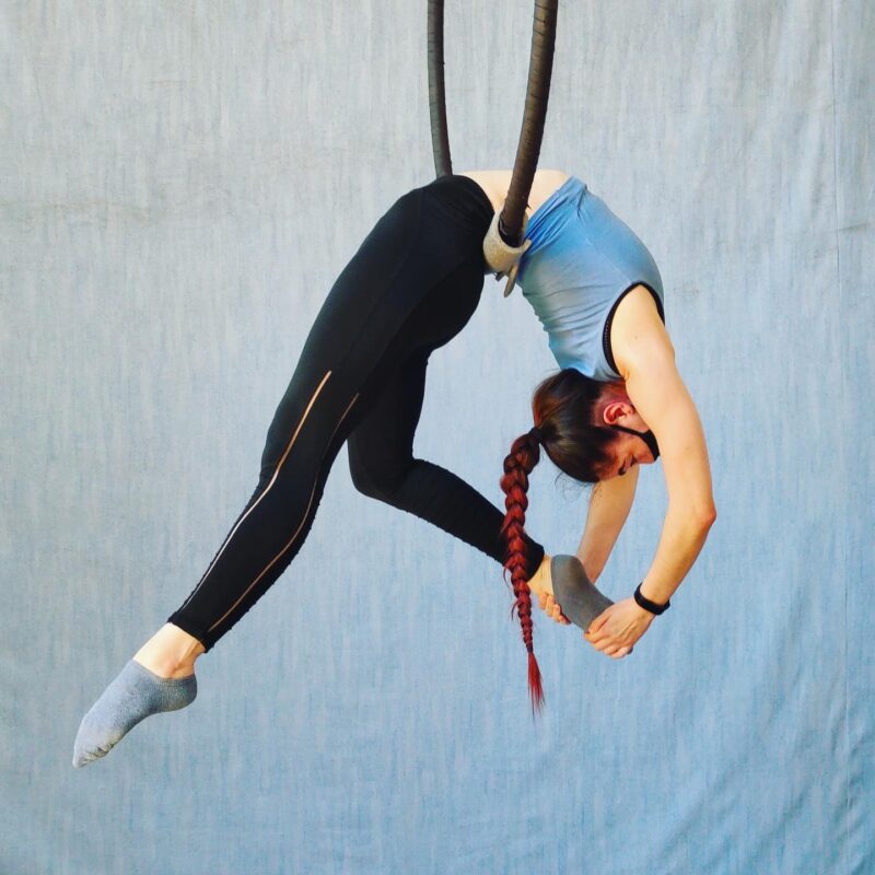 Aro o trapecio - Escuela de Circo Charivari